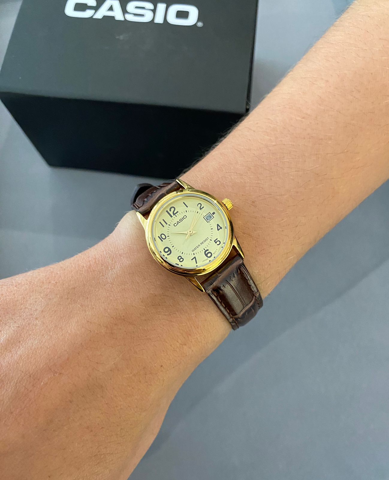 Relógio Casio Feminino Feminino Dourado Todo Numerado Visor Preto com ...